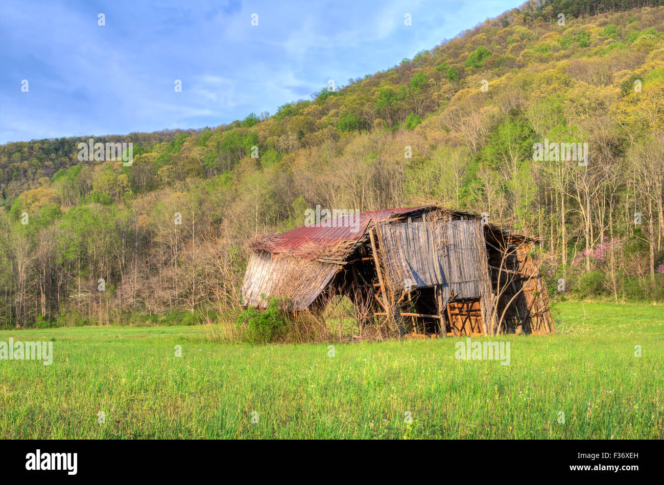 A Rusty Old Barn in the Great Smoky Mountains, Tennessee Stock Photo ...