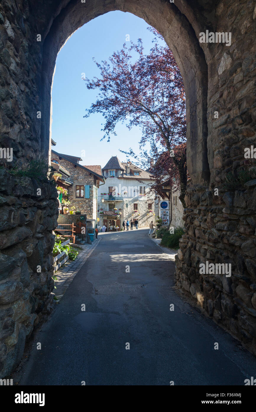 French gate arch hi-res stock photography and images - Alamy