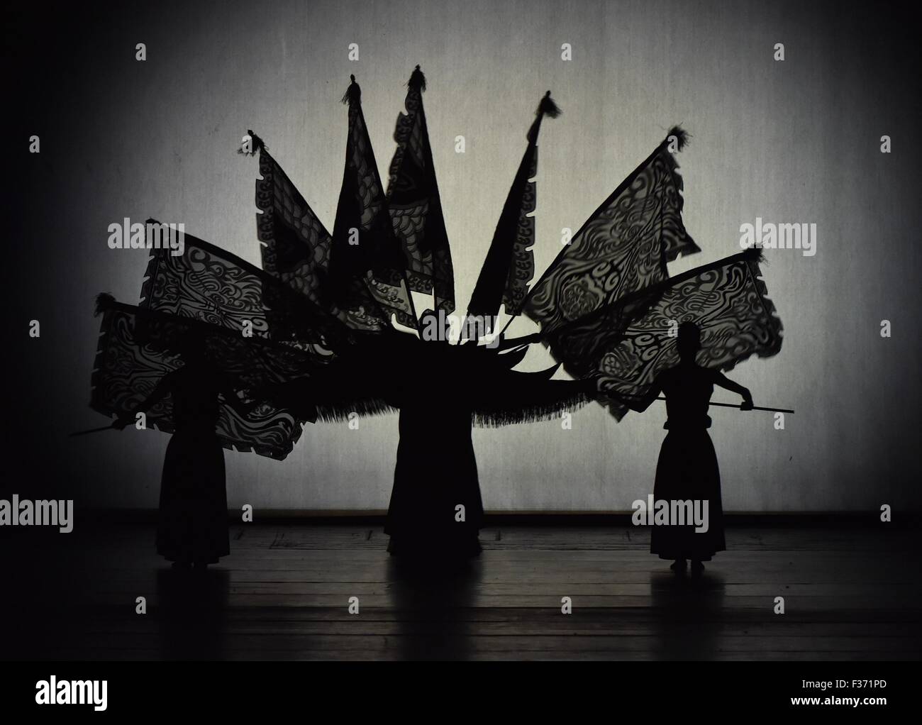 Dance opera under siege hi-res stock photography and images - Alamy