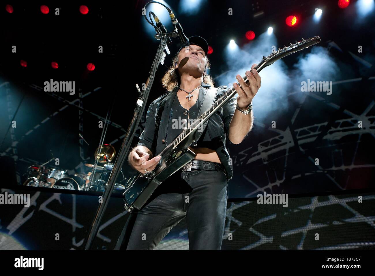 Fiddlers green amphitheatre hi-res stock photography and images - Alamy