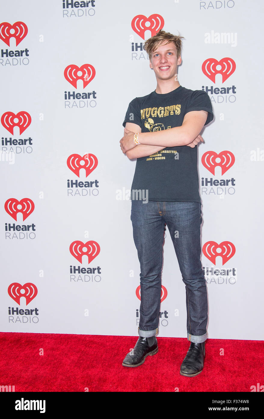 Singer-songwriter George Ezra attends the 2015 iHeartRadio Music ...