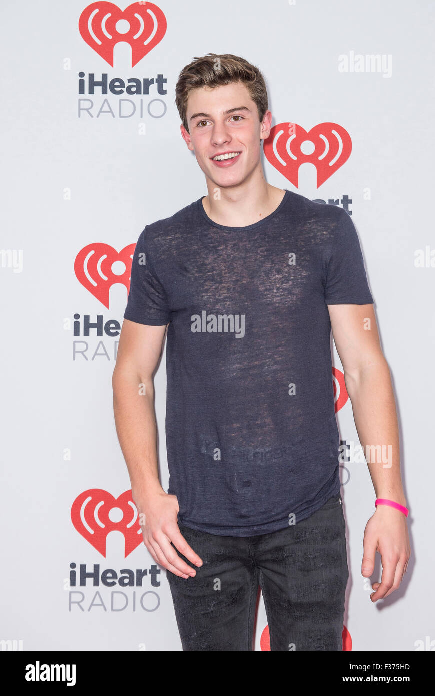 Shawn mendes red carpet event hi-res stock photography and images - Alamy
