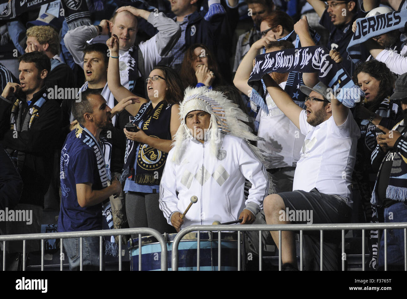 Sporting kc fans hi-res stock photography and images - Alamy