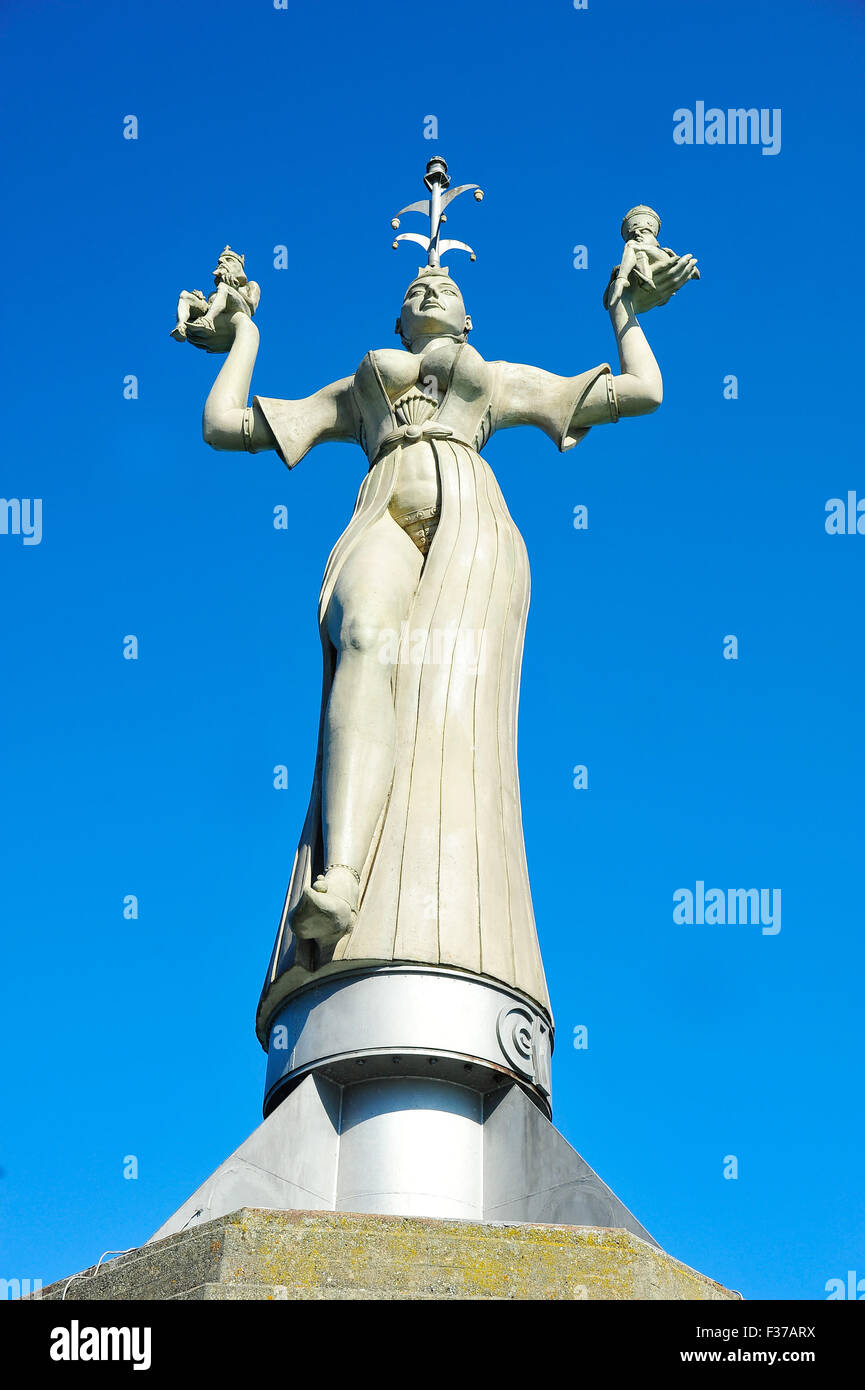 Port-figure Imperia, King Sigismund on the right and Pope Martin V on ...