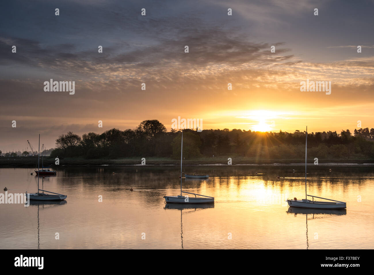 The river Deben at sunrise in Woodbridge, Suffolk Stock Photo - Alamy