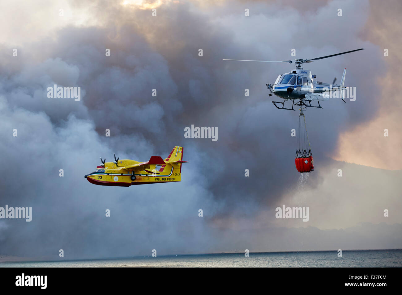 Firefighting hi-res stock photography and images - Alamy