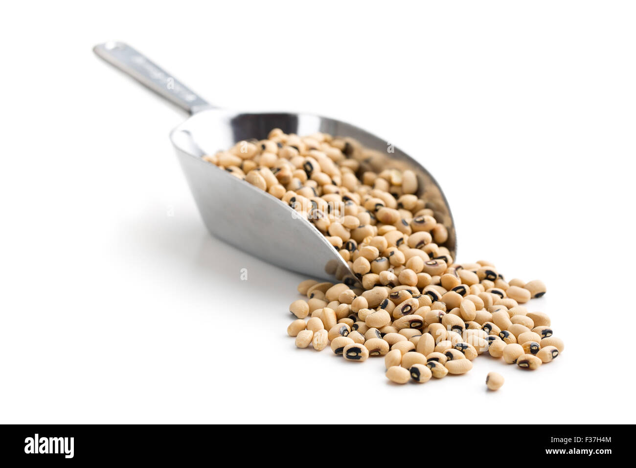 uncooked beans in scoop on white background Stock Photo - Alamy