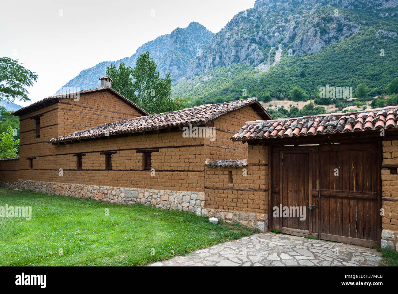 Greek historic landmark hi-res stock photography and images - Alamy