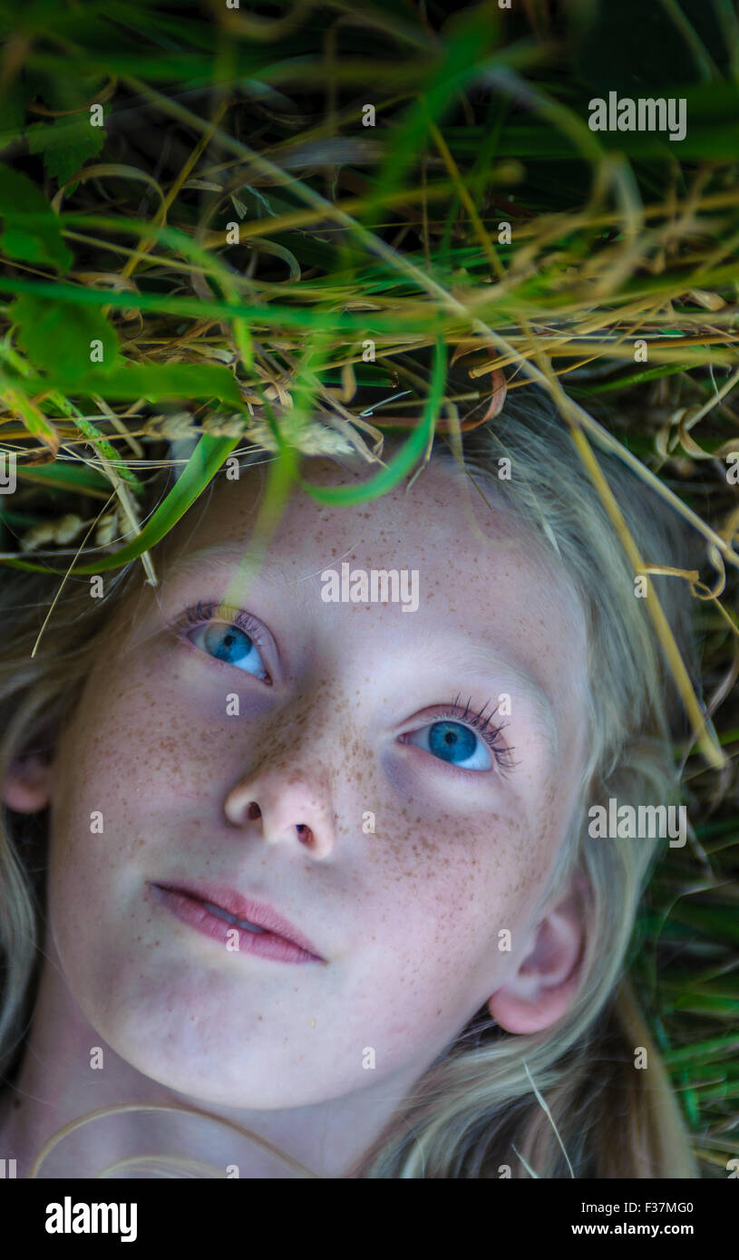 Pale faced hi-res stock photography and images - Alamy