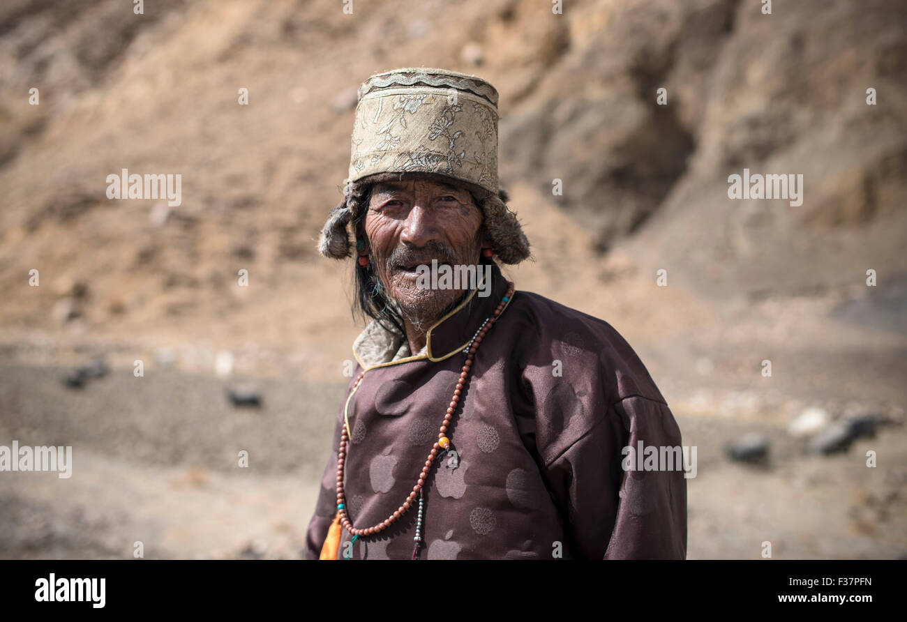 Portrait goat in farmers hi-res stock photography and images - Alamy