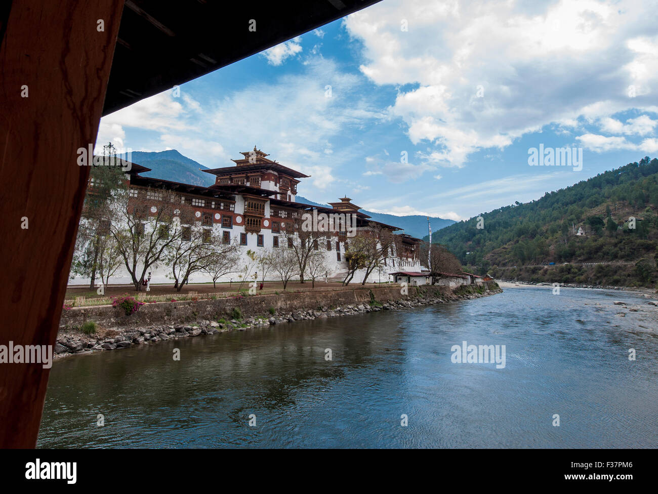 Dzongkhag hi-res stock photography and images - Alamy