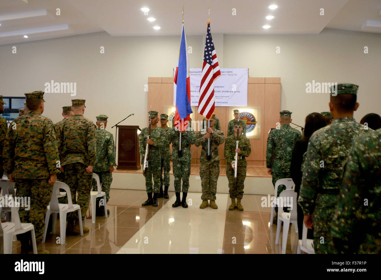 Taguig City, Philippines. 1st Oct, 2015. U.S. and Philippine Marines ...