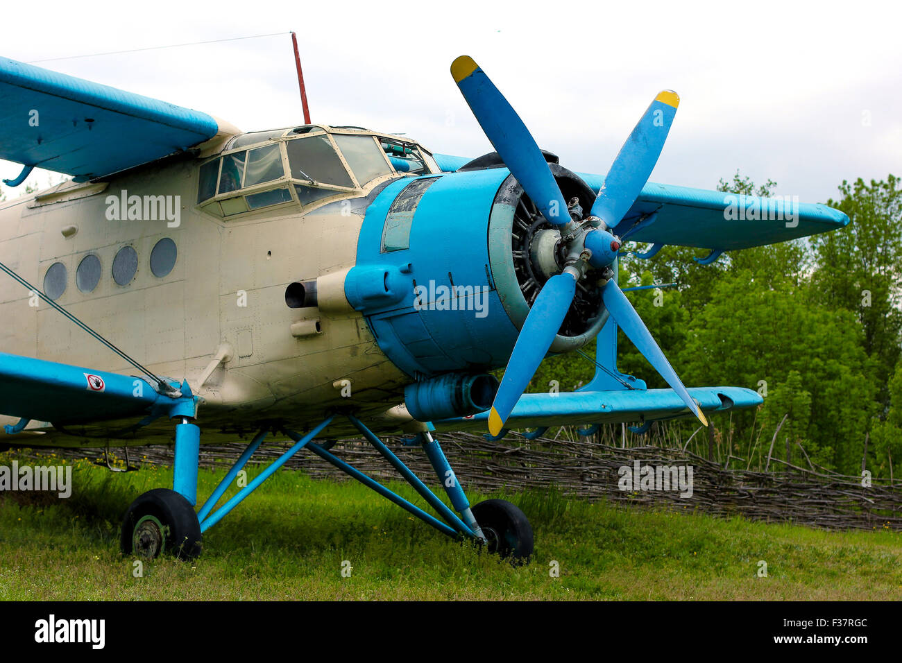 Old russian jet engine hi-res stock photography and images - Alamy