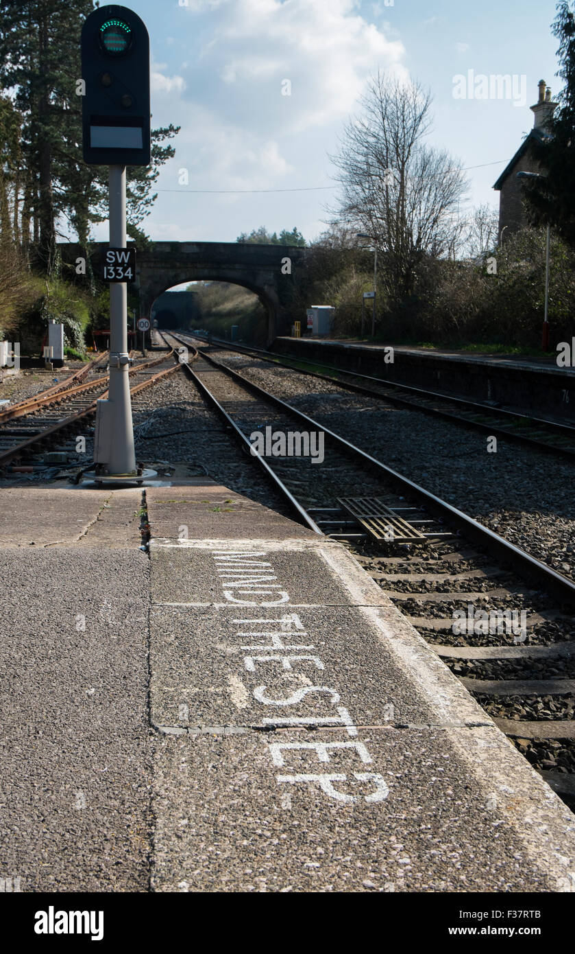 Mind the step train platform sign hi-res stock photography and images ...