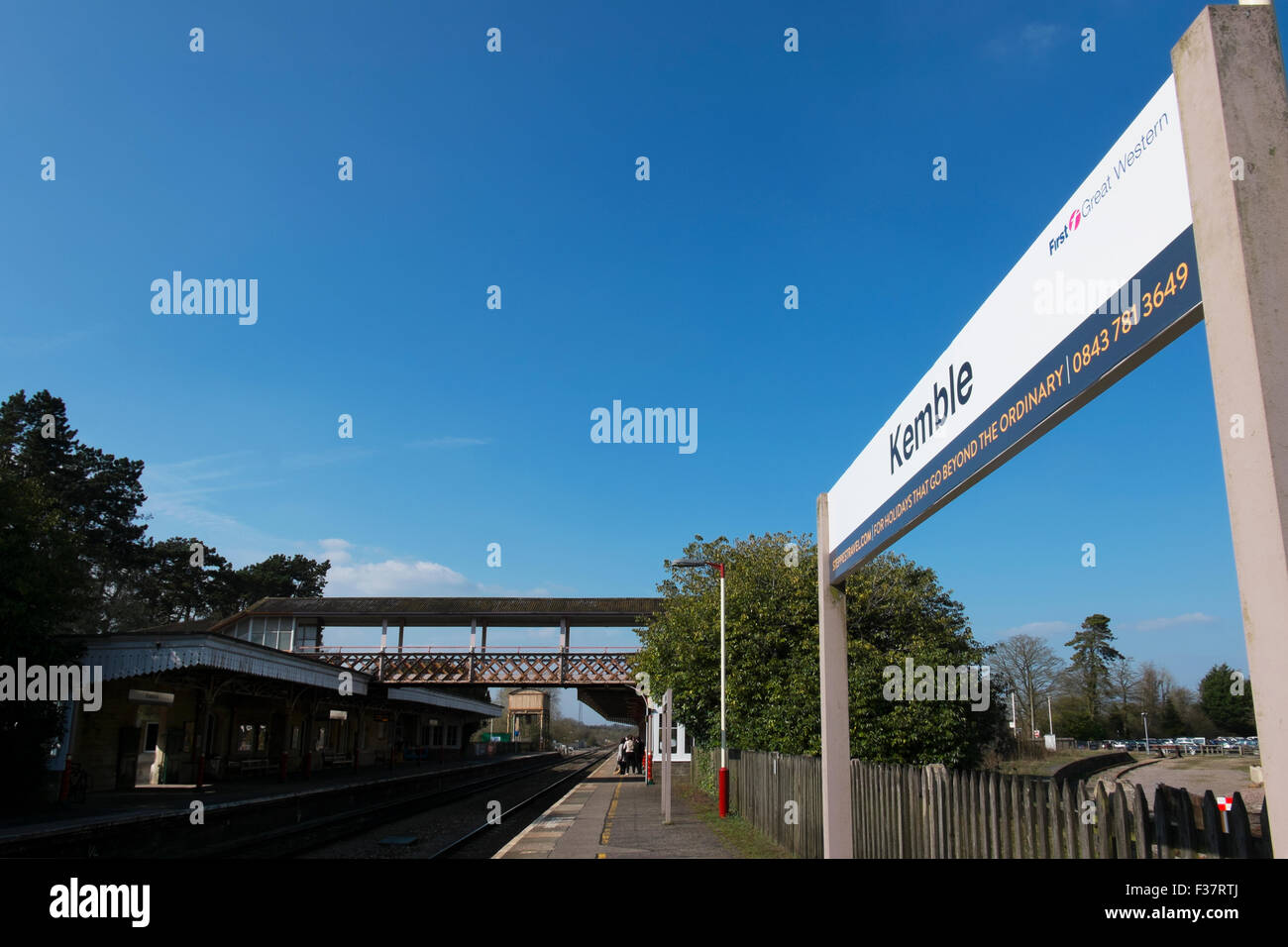 Kemble village hi-res stock photography and images - Alamy