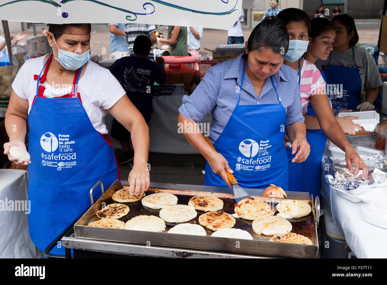 Pupusas salvador hi-res stock photography and images - Alamy
