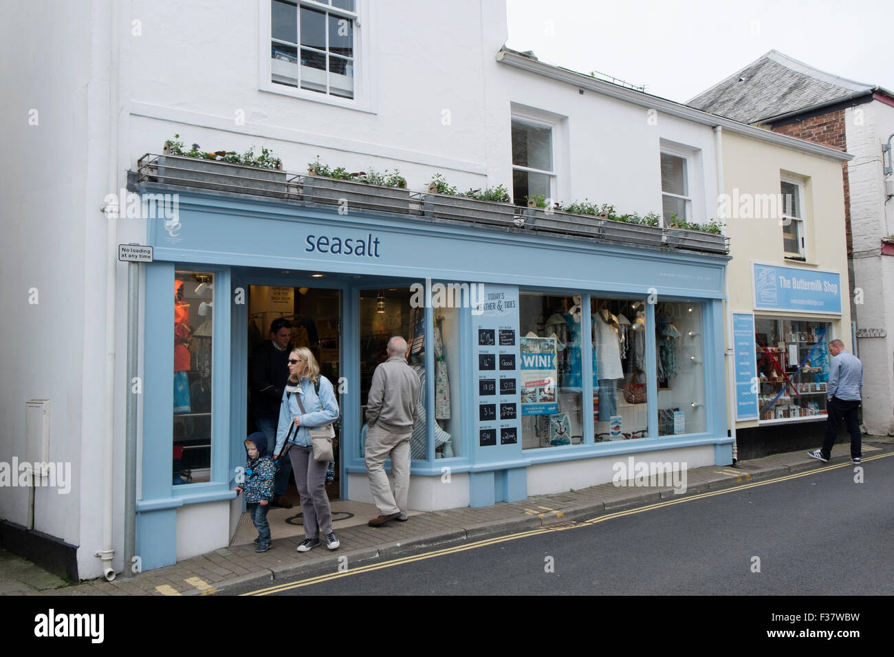Seasalt clothes shop Padstow Cornwall UK Stock Photo - Alamy