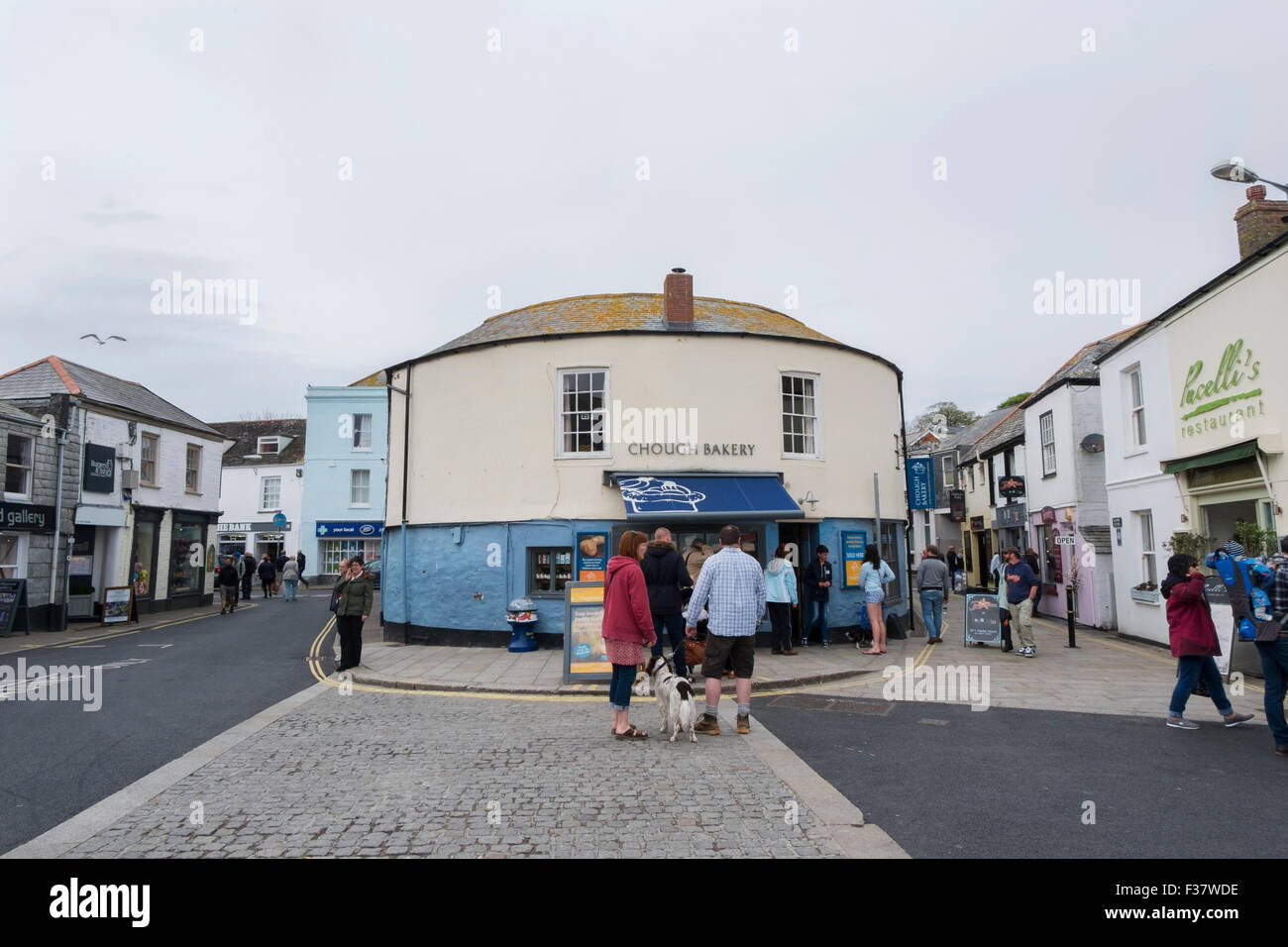 People walking about front of the Chough Bakery Padstow Cornwall UK ...