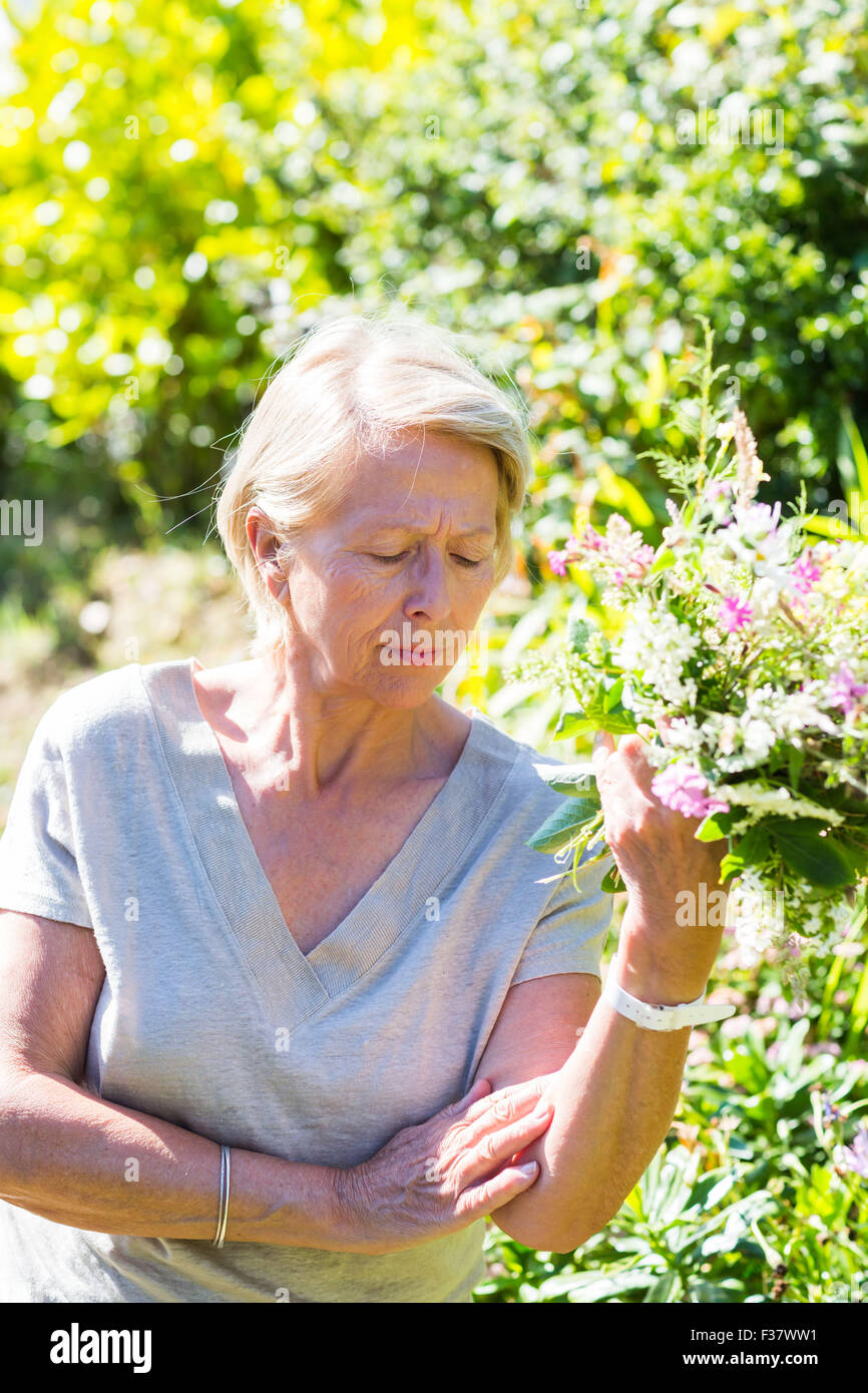 Itching elderly person hi-res stock photography and images - Alamy