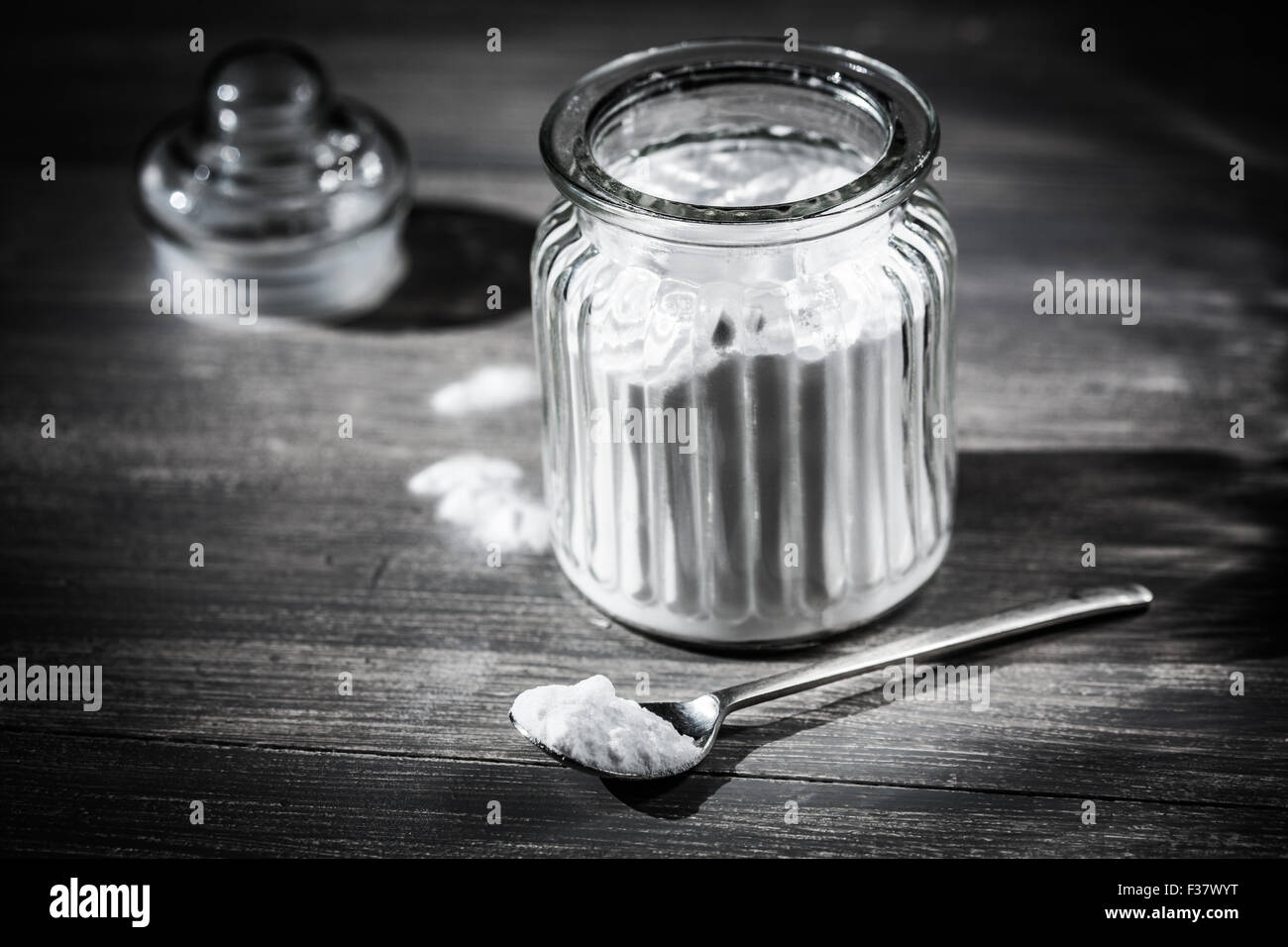 Sodium bicarbonate hi-res stock photography and images - Alamy