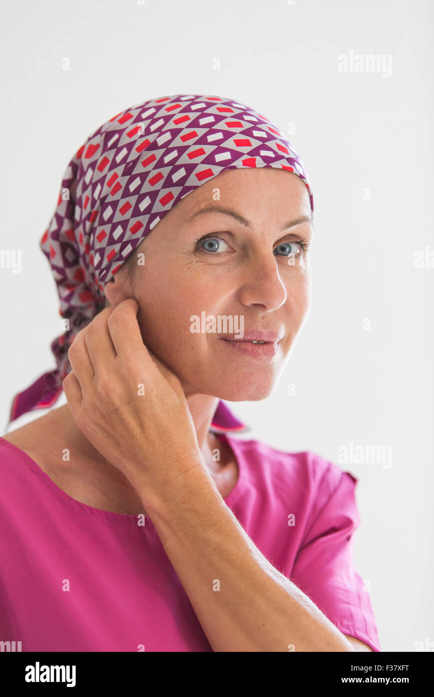 Woman undergoing chemotherapy hi-res stock photography and images - Alamy