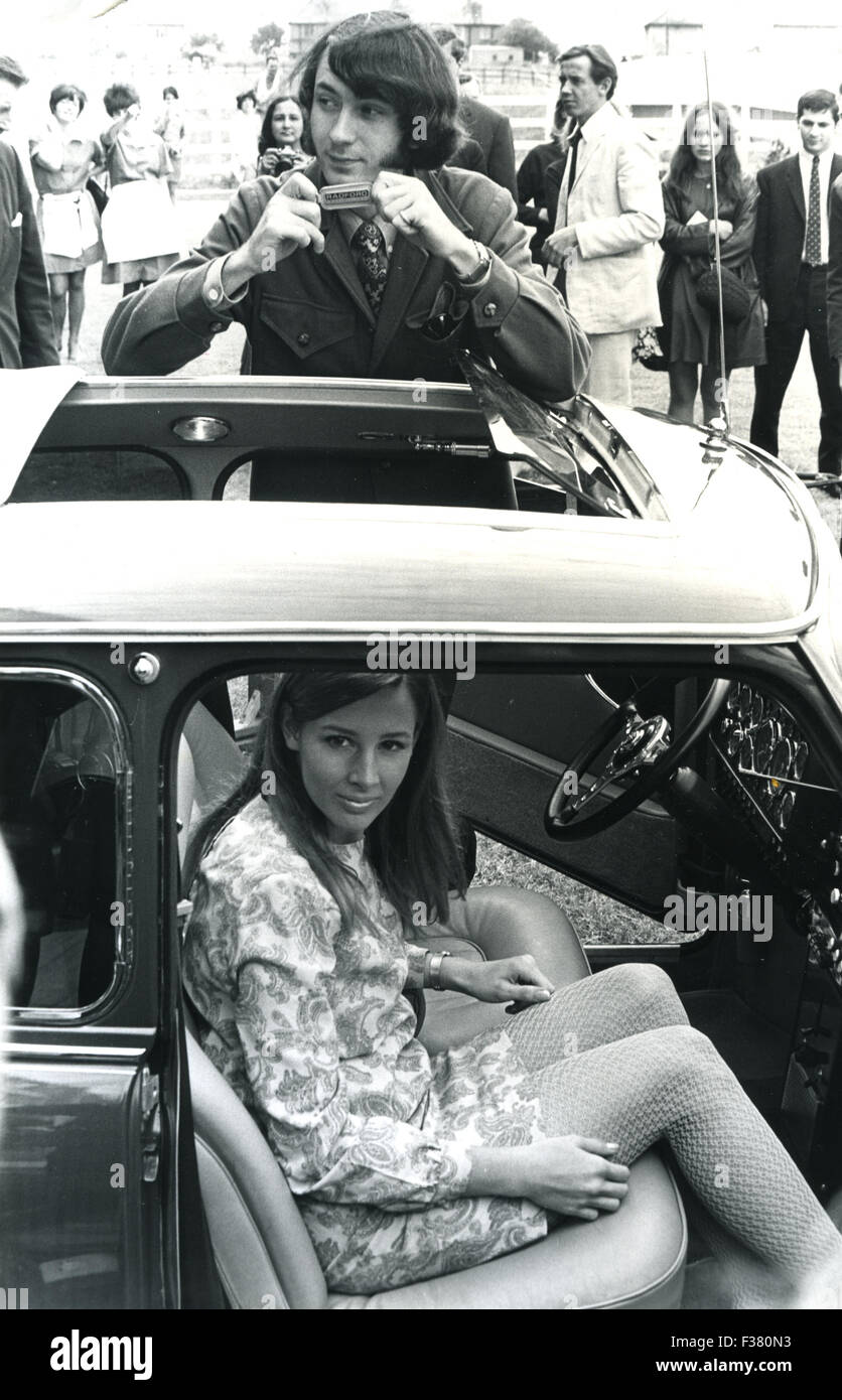 THE MONKEES Anglo-US pop group member Mike Nesmith with his wife ...