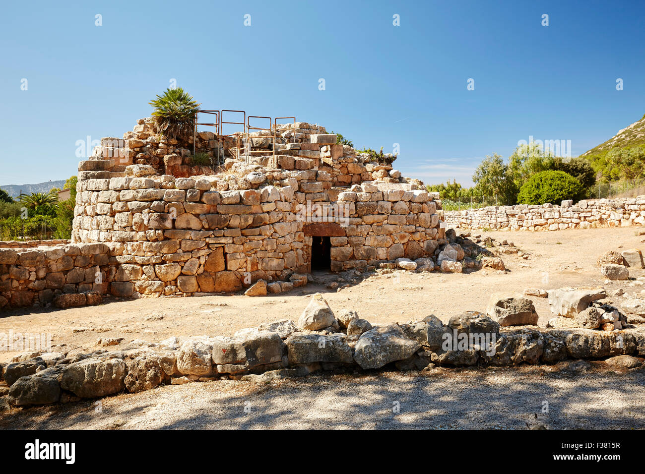 Ancient Nuragic complex Palmavera, Sardinia Stock Photo - Alamy