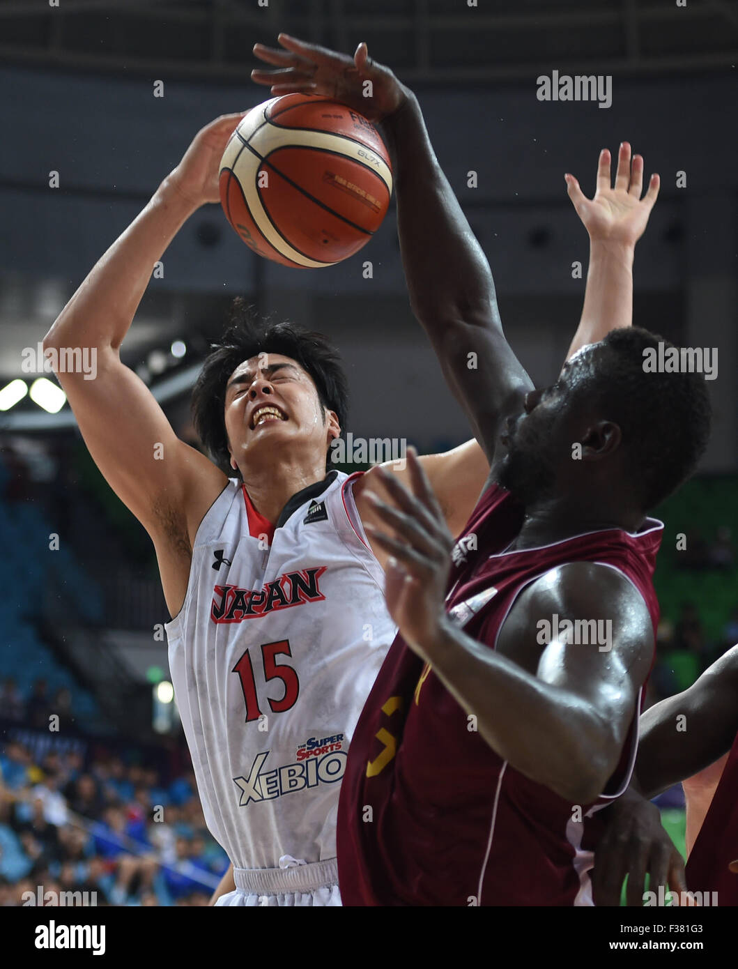 Changsha, China's Hunan Province. 1st Oct, 2015. Joji Takeuchi (L) of ...
