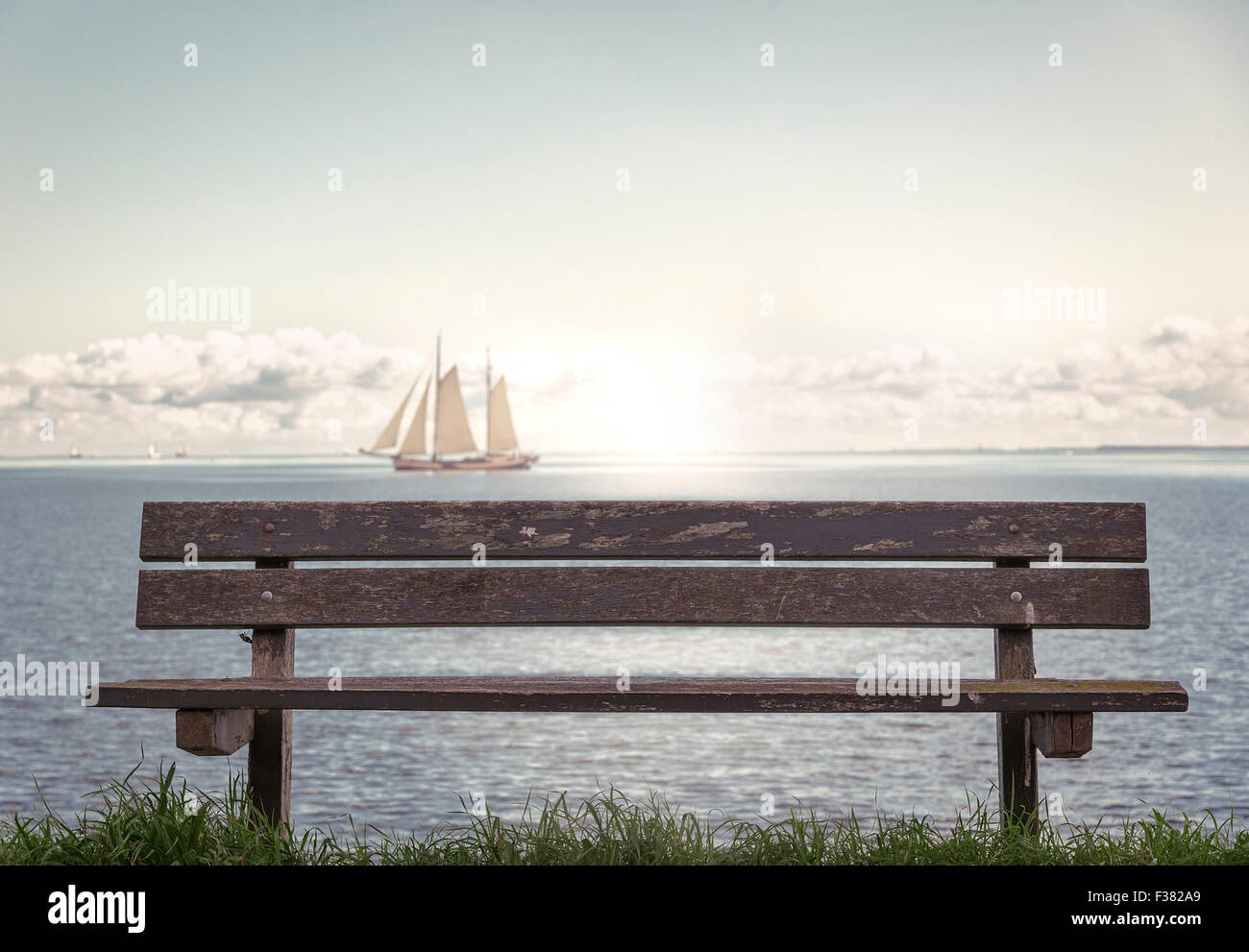 Wooden seat in boat boat hi-res stock photography and images - Alamy