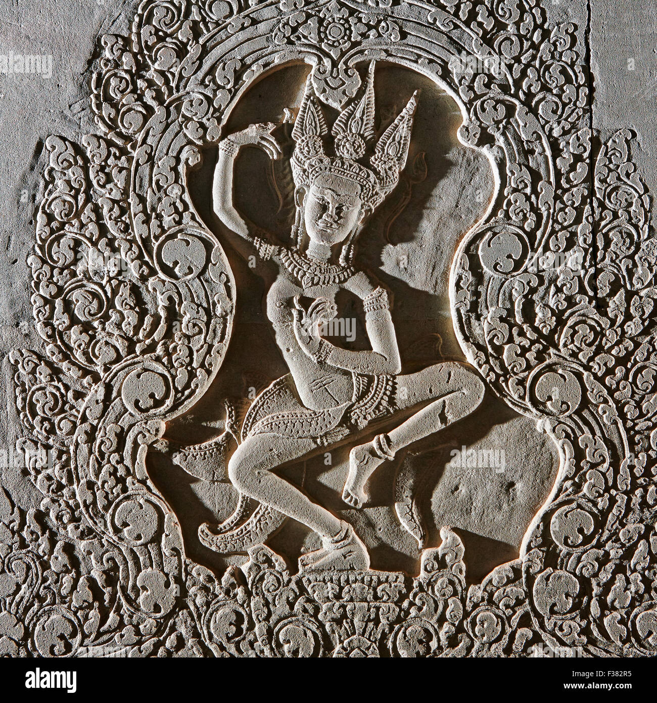Bas-relief of apsara (celestial dancer) at Angkor Wat temple complex ...