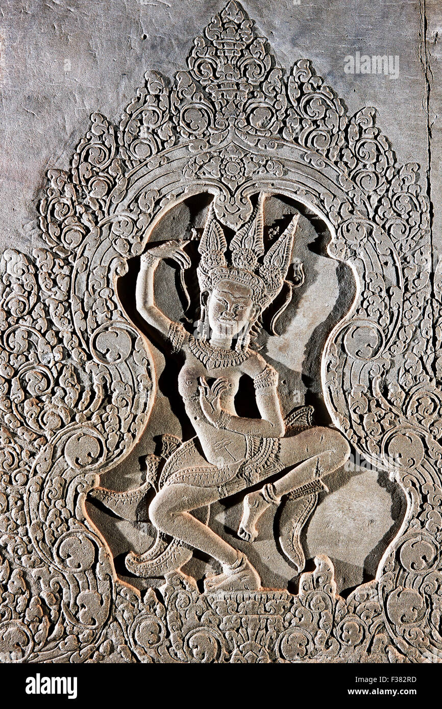 Stone carving of khmer apsara hi-res stock photography and images - Alamy