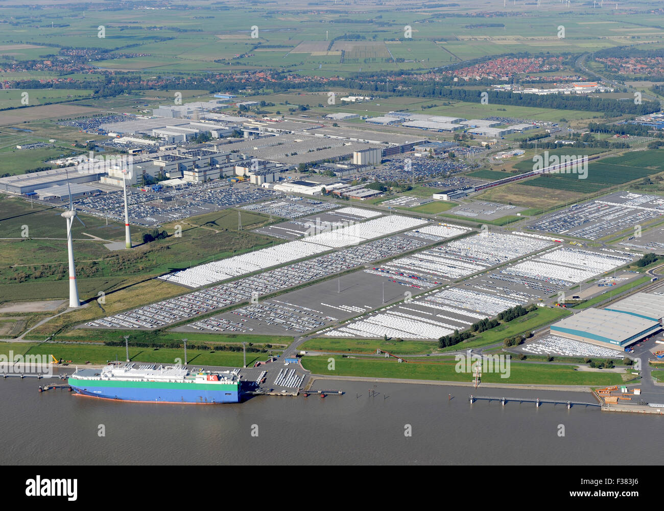 Emden, Germany. 30th Sep, 2015. A car freighter moored at the shipping ...