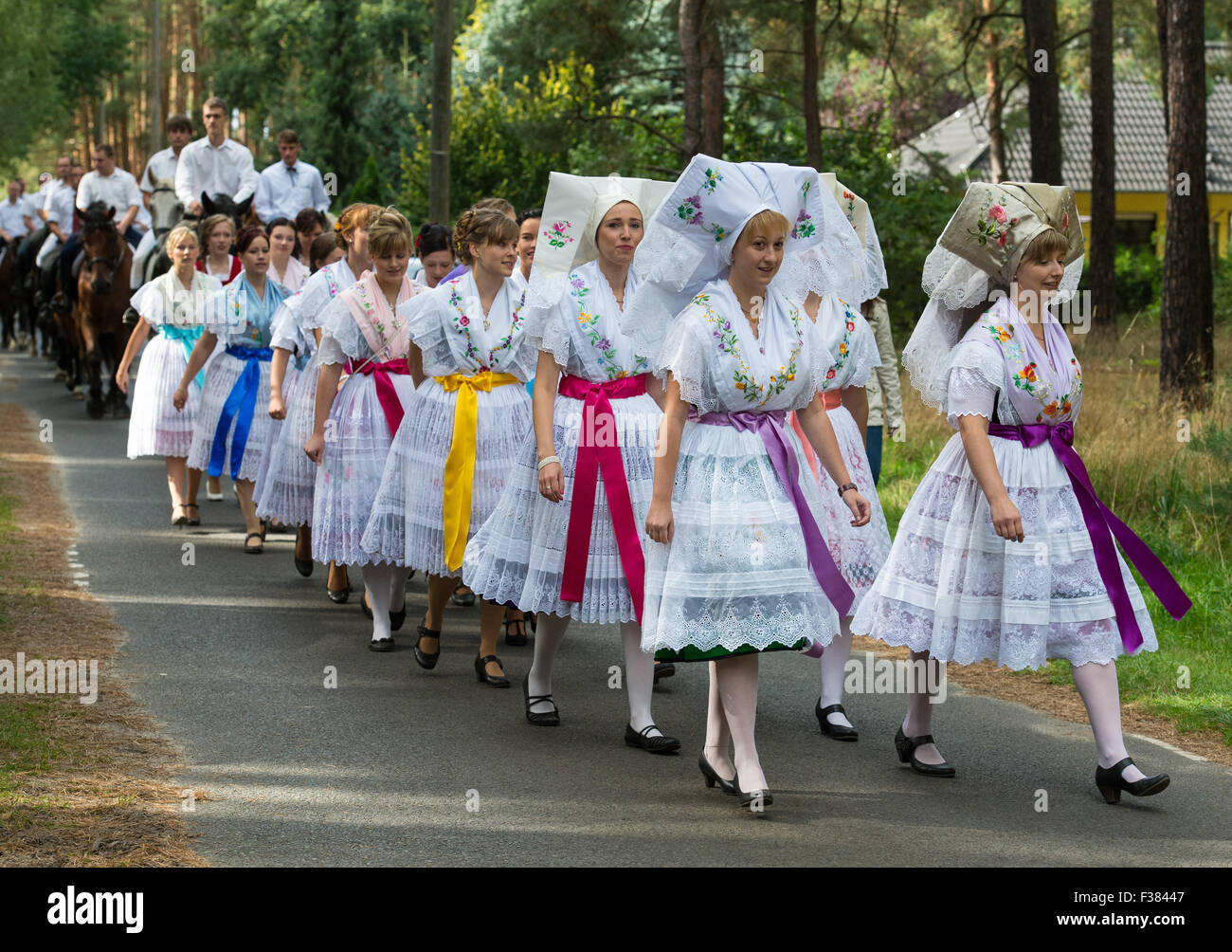 Women wearing sorbian wendish hi-res stock photography and images - Alamy