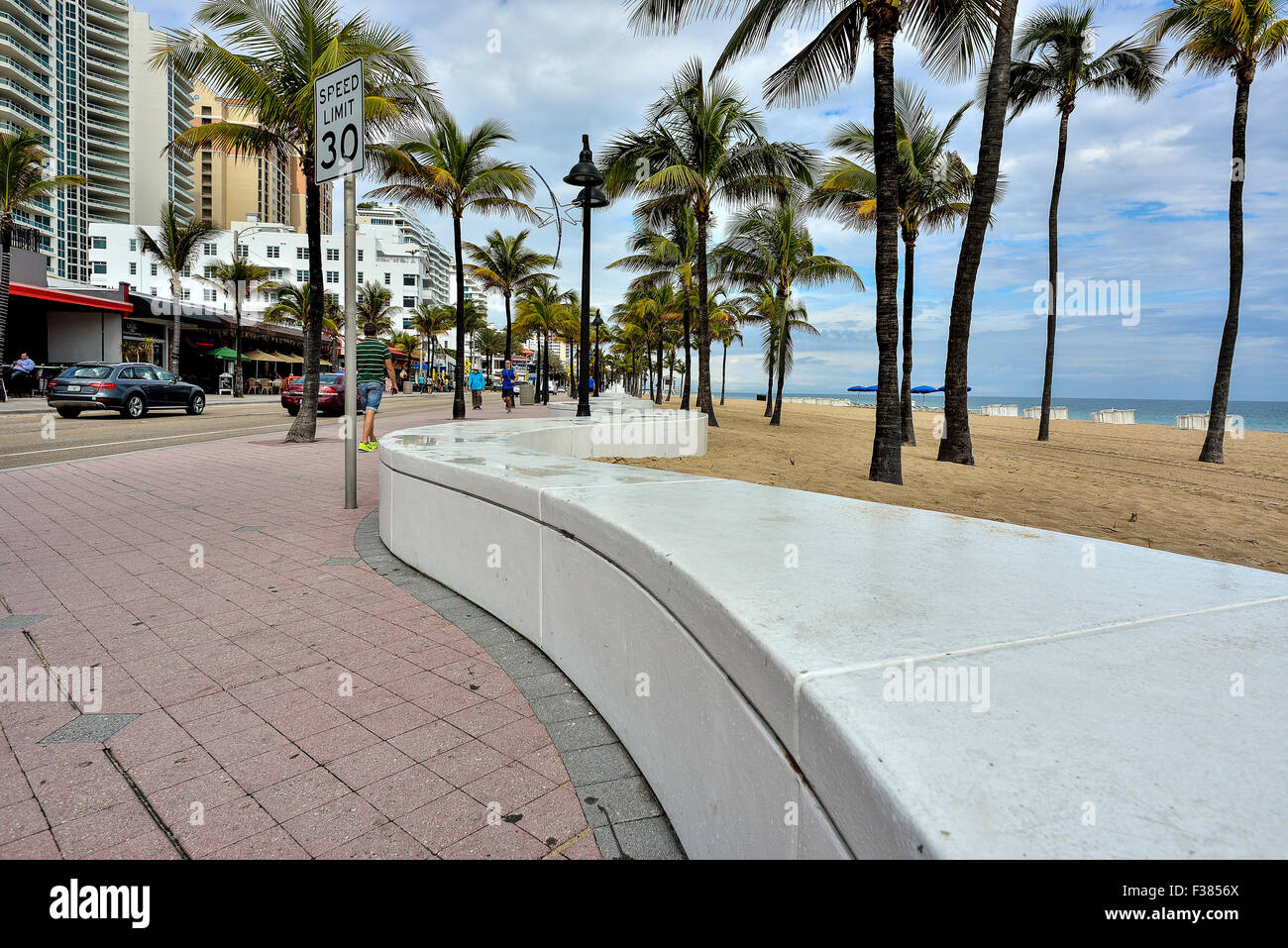 Florida miami beach seafront promenade hi-res stock photography and ...