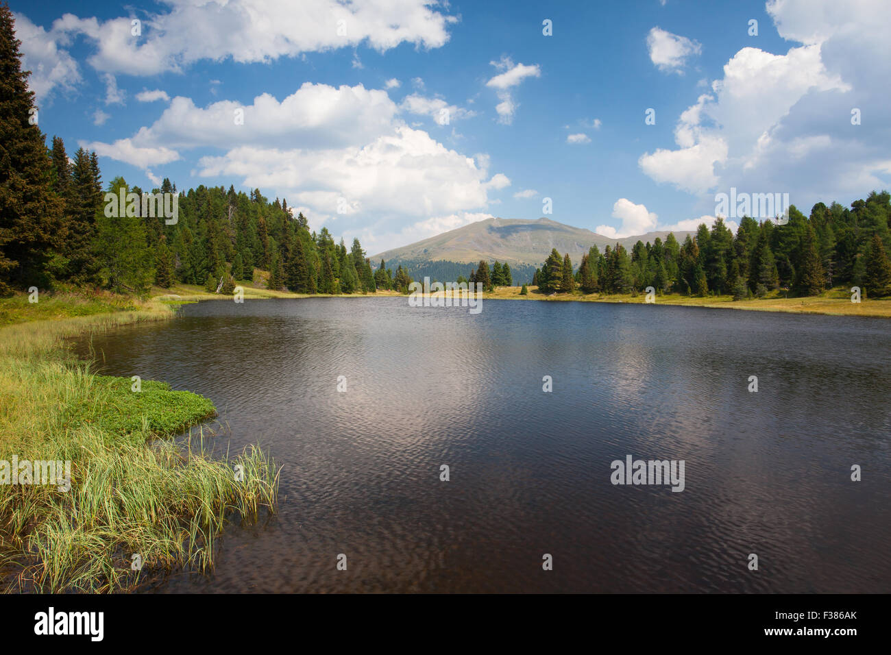 Black lake in austria hi-res stock photography and images - Alamy