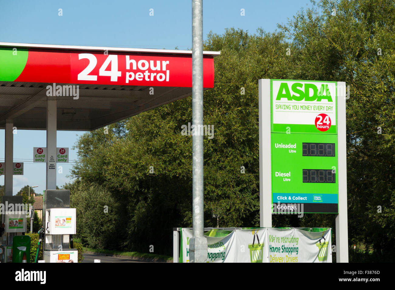 Petrol station forecourt price sign hi-res stock photography and images - Alamy