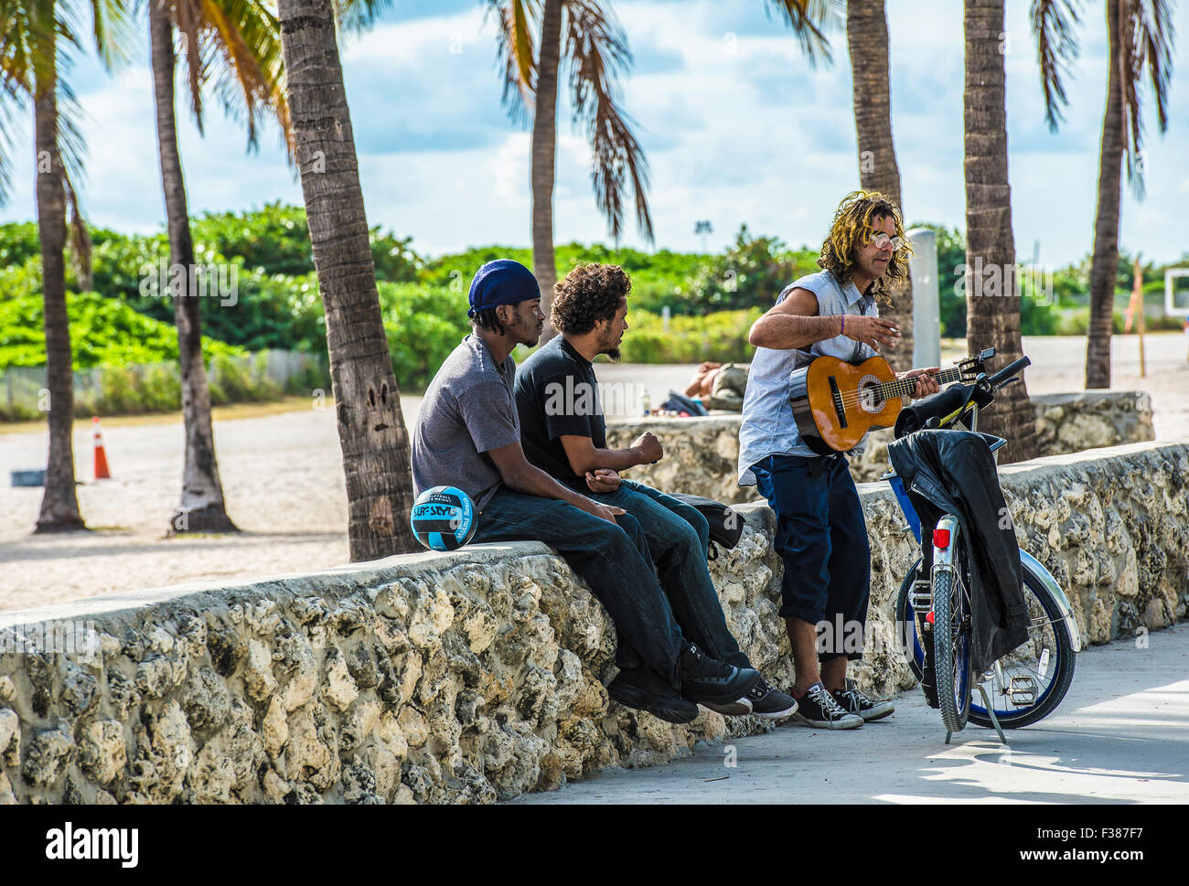Florida Miami Beach Seafront promenade Stock Photo - Alamy
