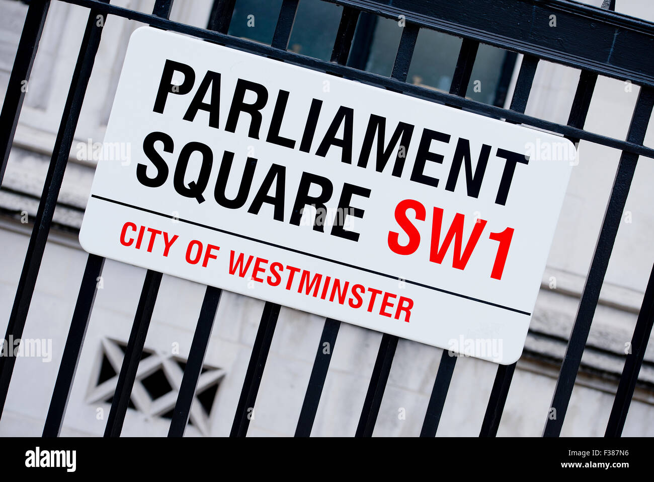 Parliament street sw1 city of westminster road sign hi-res stock ...