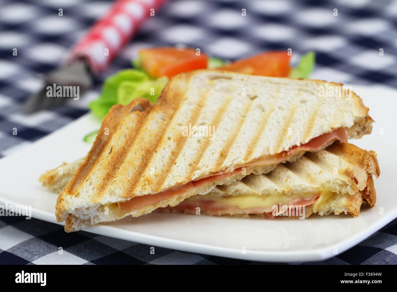 Toasted sandwich ham cheese hi-res stock photography and images - Alamy