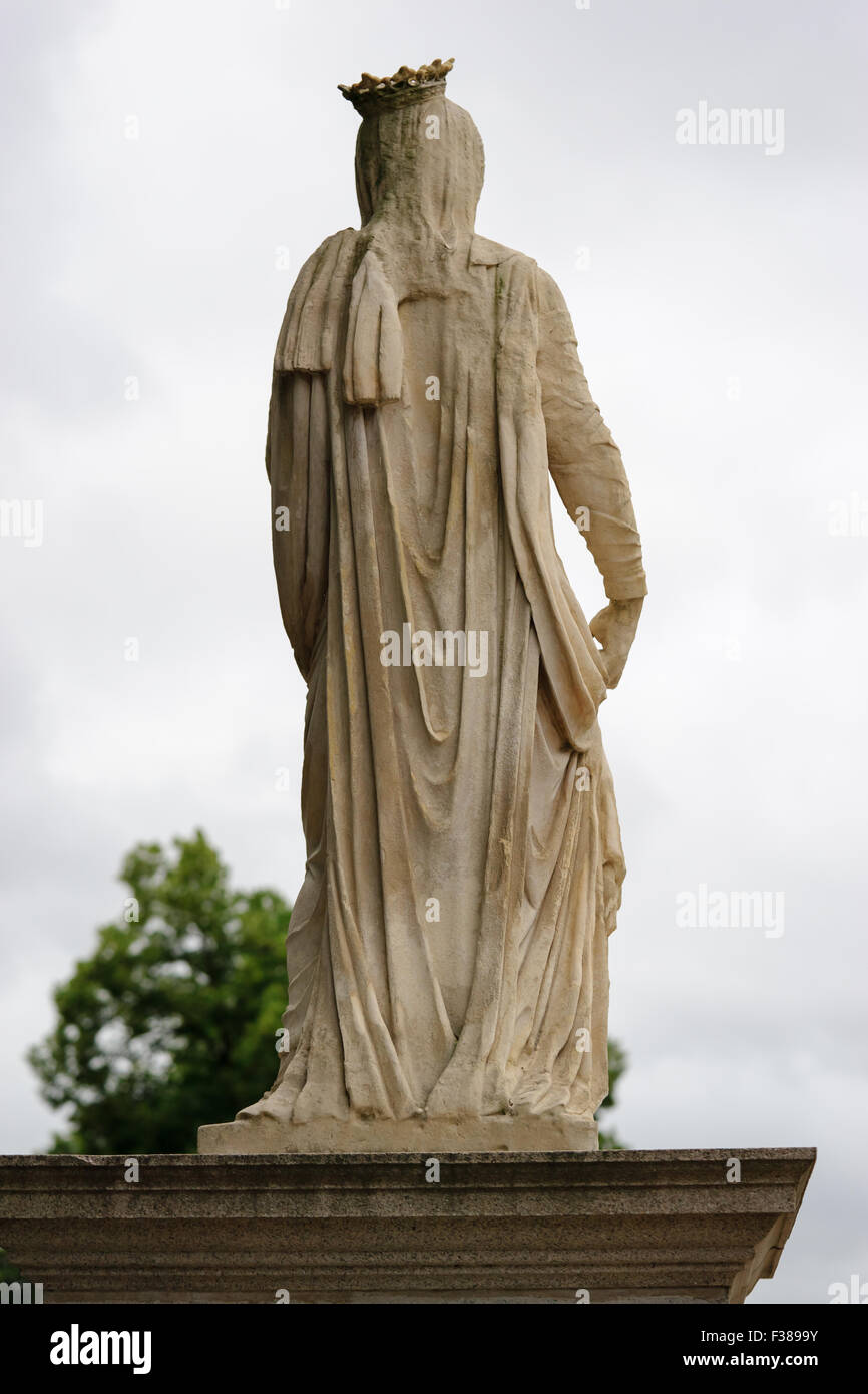 Statue plinth man hi-res stock photography and images - Alamy