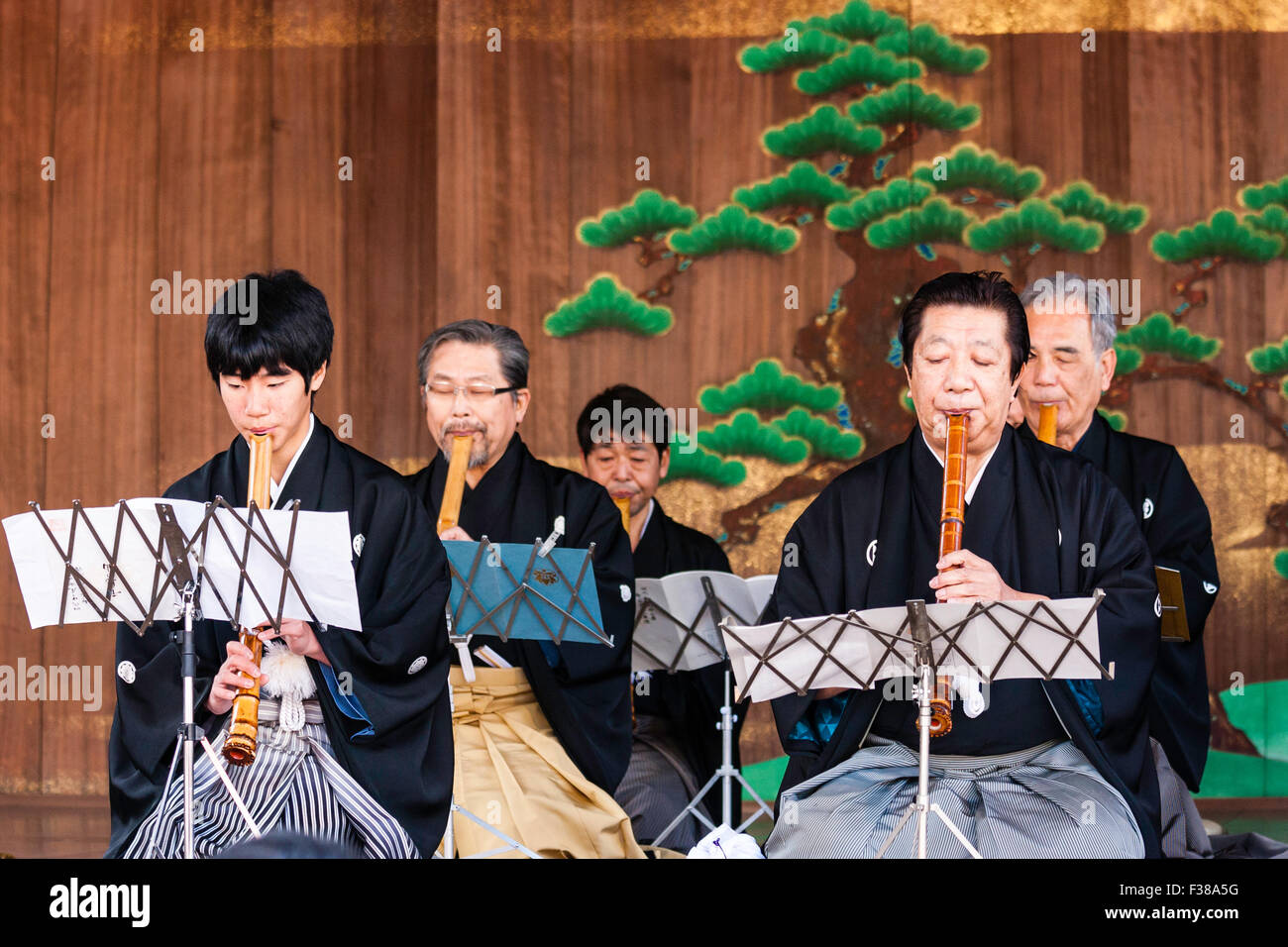 Kyoto, Yasaka Shinto shrine, Noh performance. Orchestra of five men ...