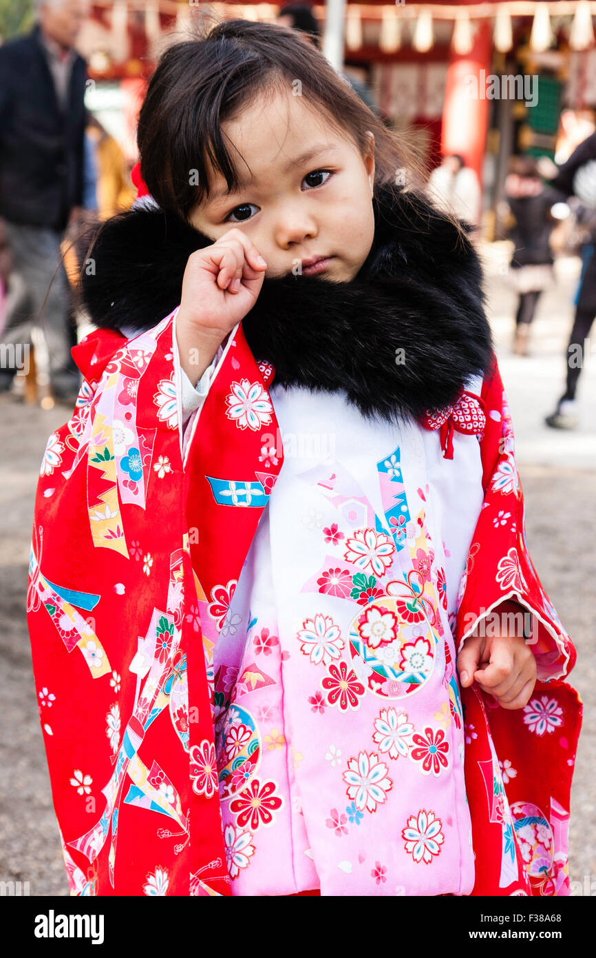 Japanese child sad hi-res stock photography and images - Alamy