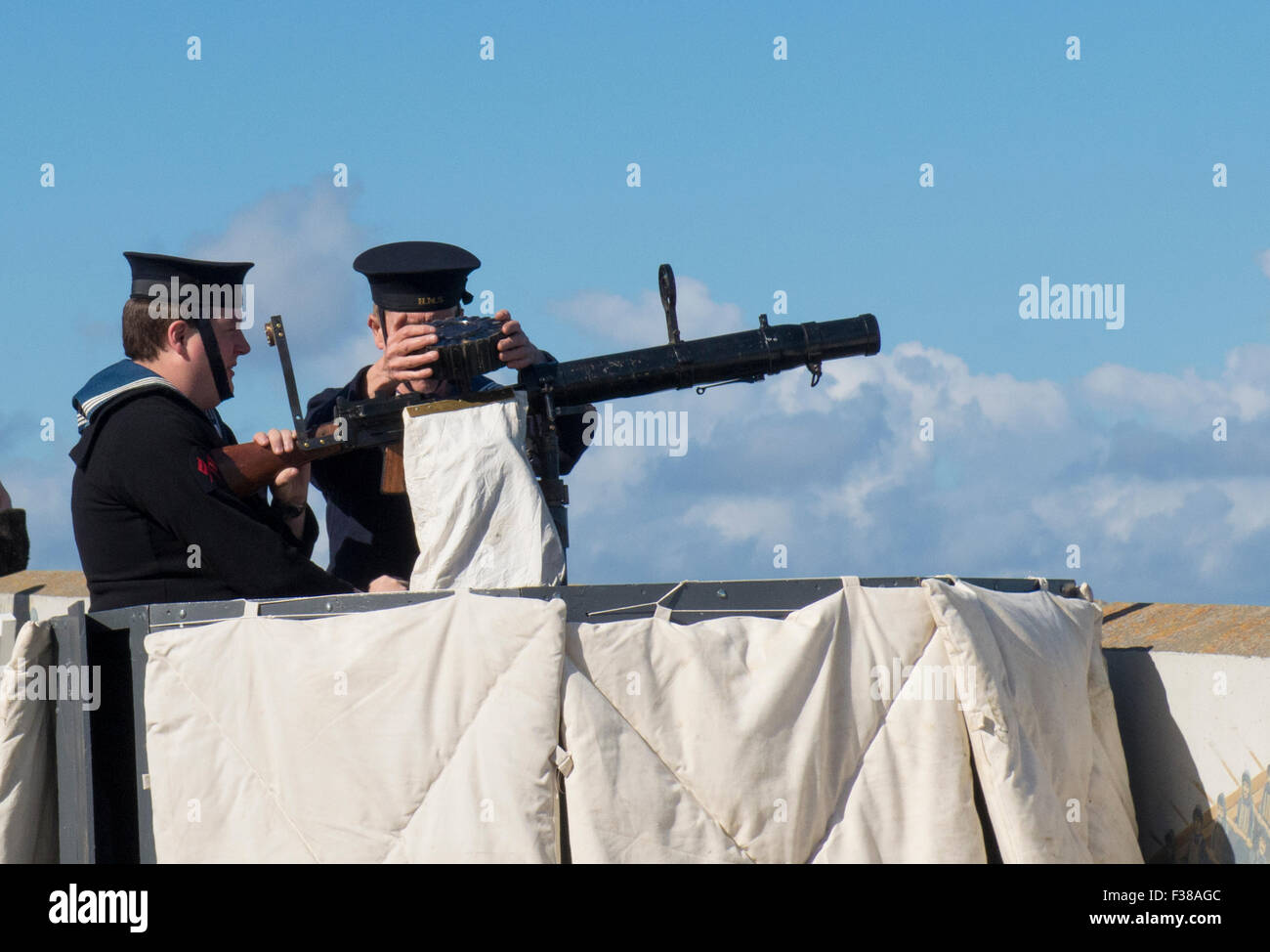 Lewis gun hi-res stock photography and images - Alamy