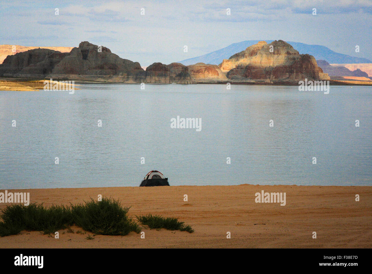 Camping at Lake Powell Stock Photo - Alamy