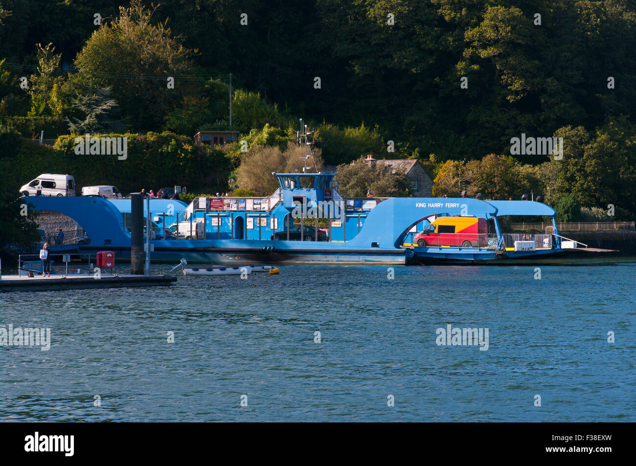The King Harry Chain Ferry Which connects St Mawes and the Roseland ...