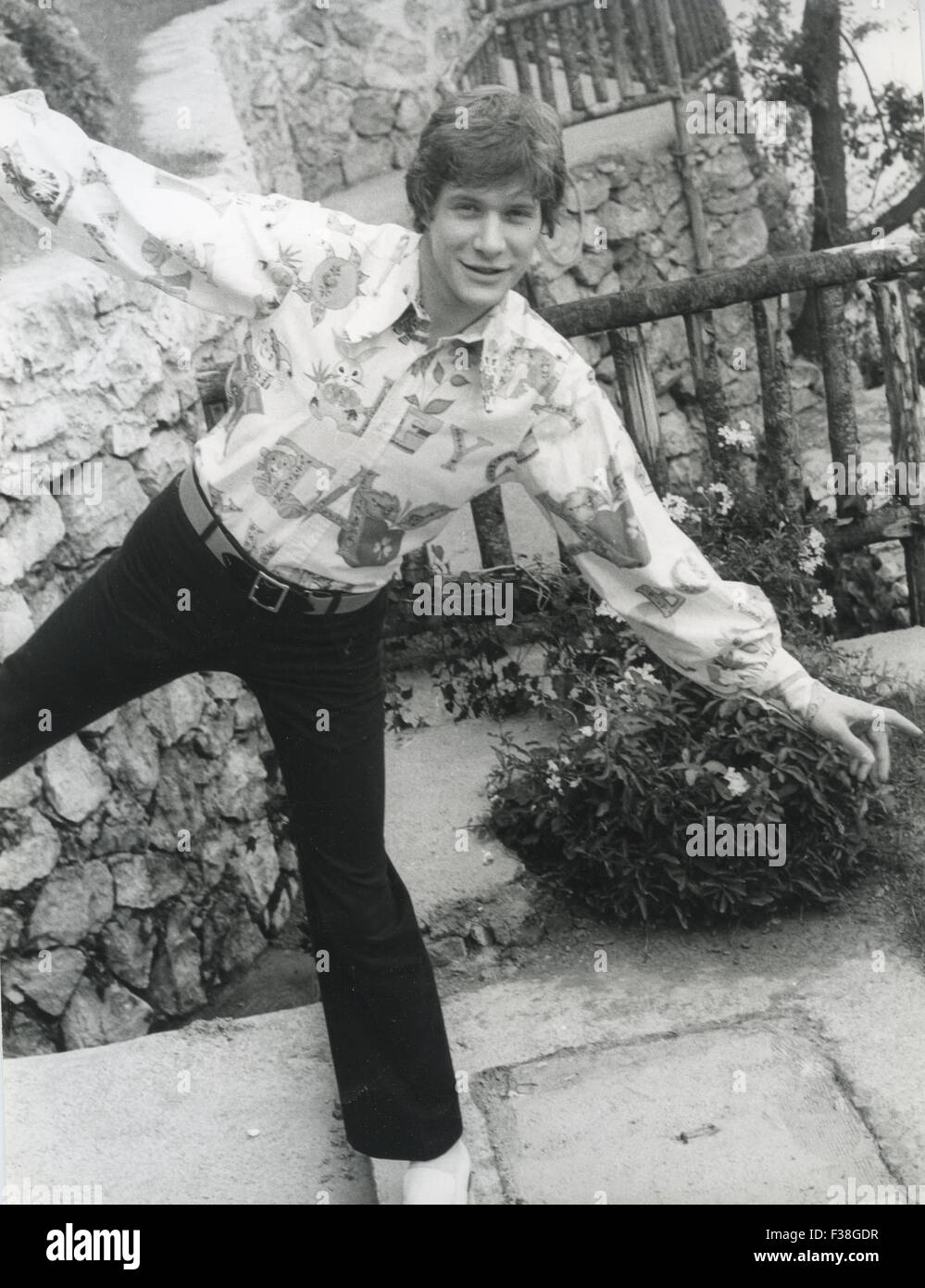 Paul jones singer hi-res stock photography and images - Alamy