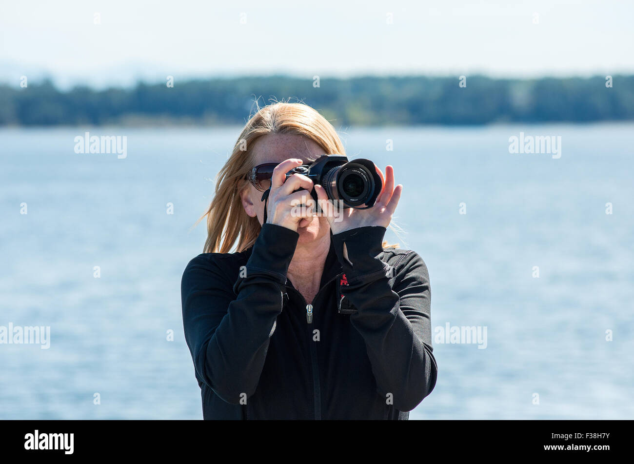 Lady taking photograph hi-res stock photography and images - Alamy