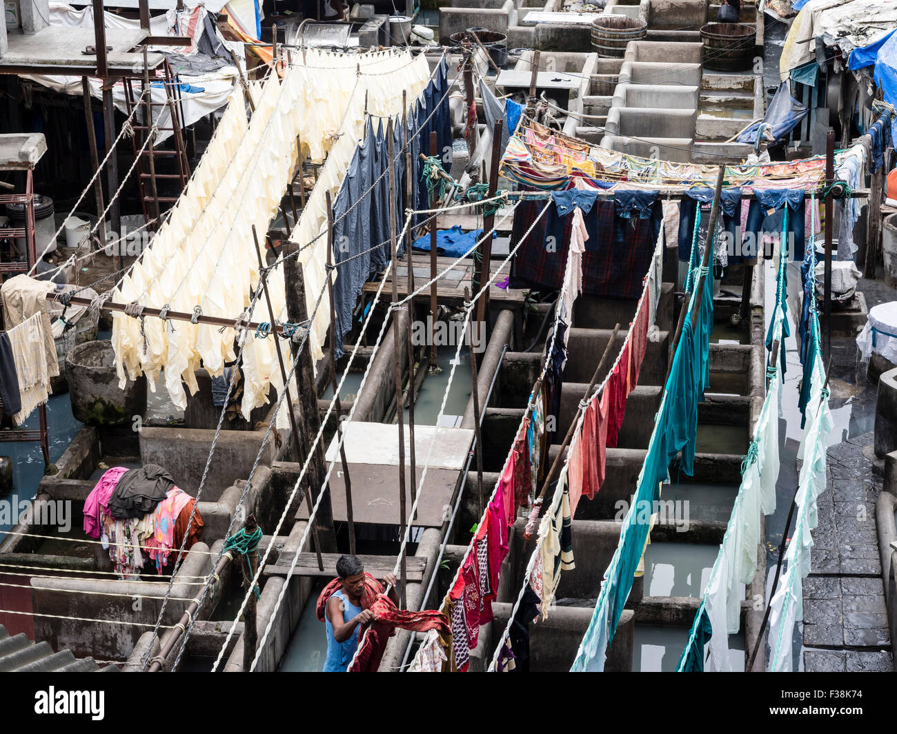 Dhobi Ghat, the world's largest outdoor laundry, clothes drying outside ...