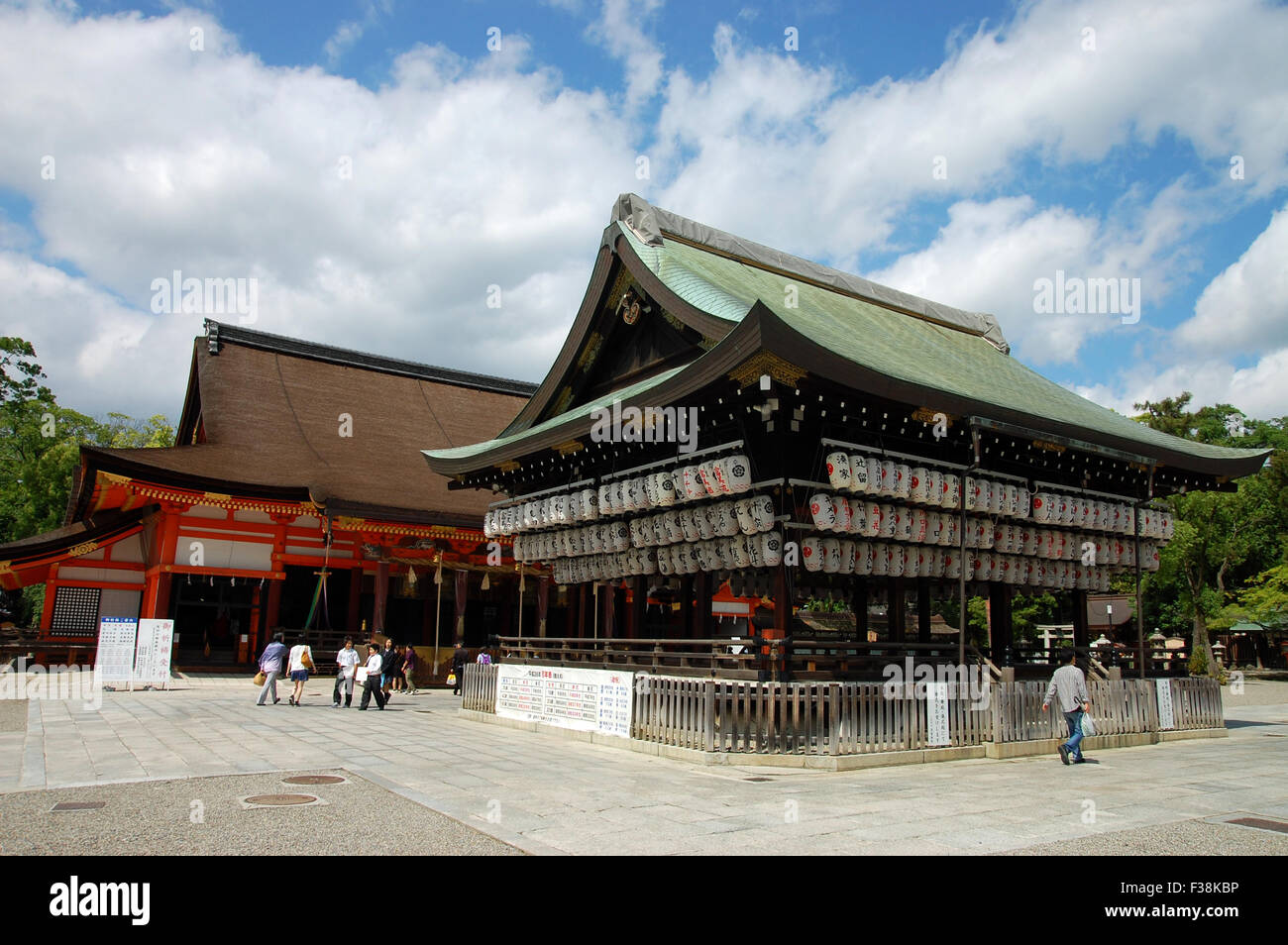 Yasaka hall hi-res stock photography and images - Alamy