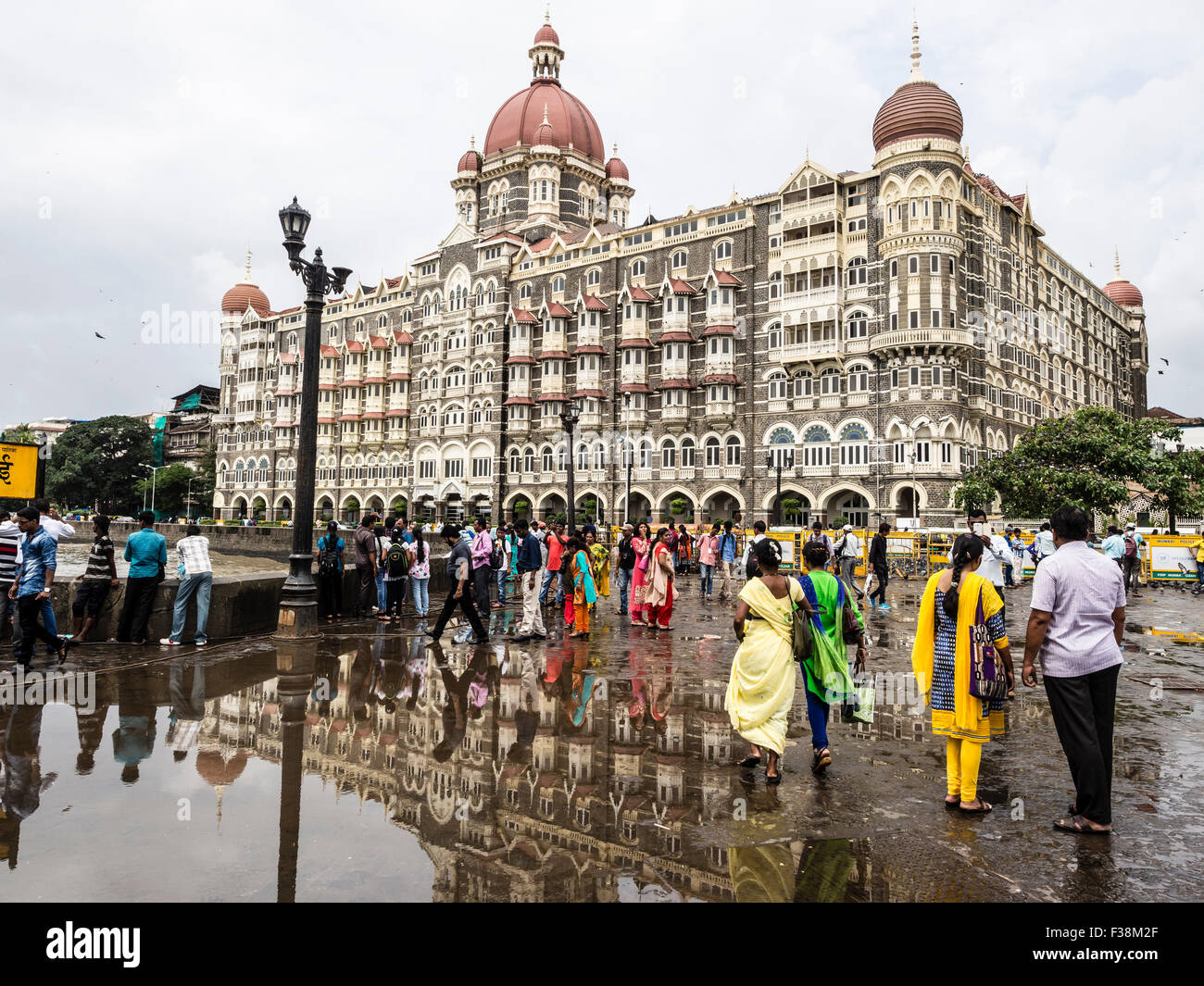 The taj mahal palace hotel hi-res stock photography and images - Alamy